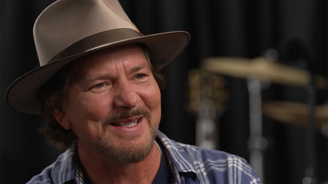 Pearl Jam's Jeff Ament and Eddie Vedder on the road - CBS News