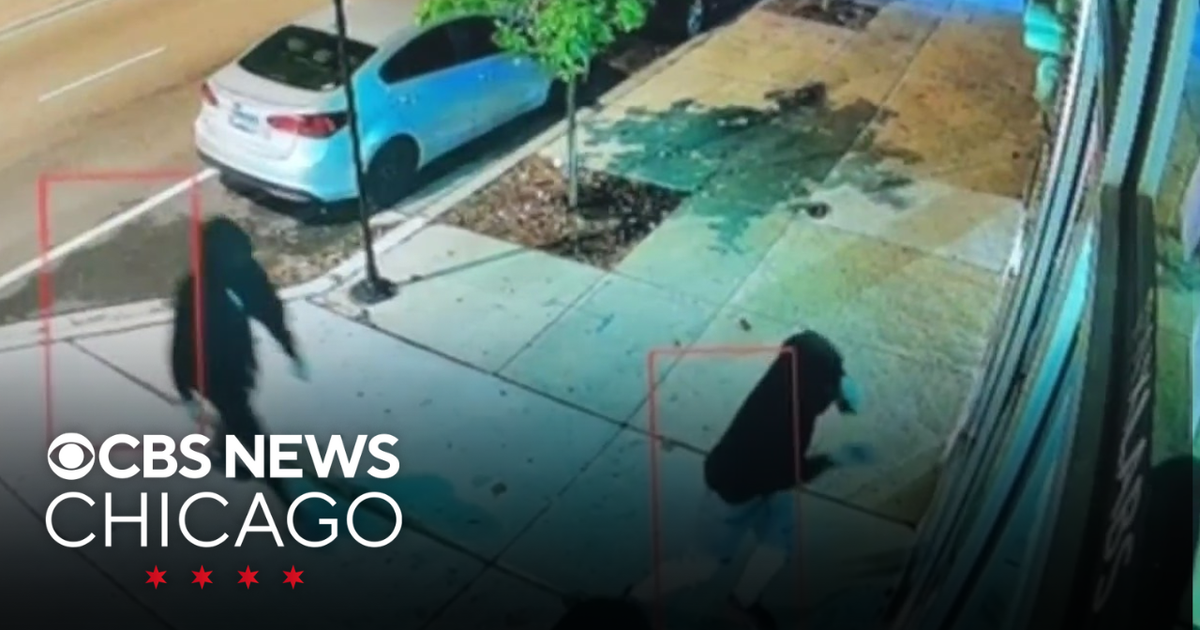Chicago smoke shop burglarized for 7th time since June - CBS Chicago