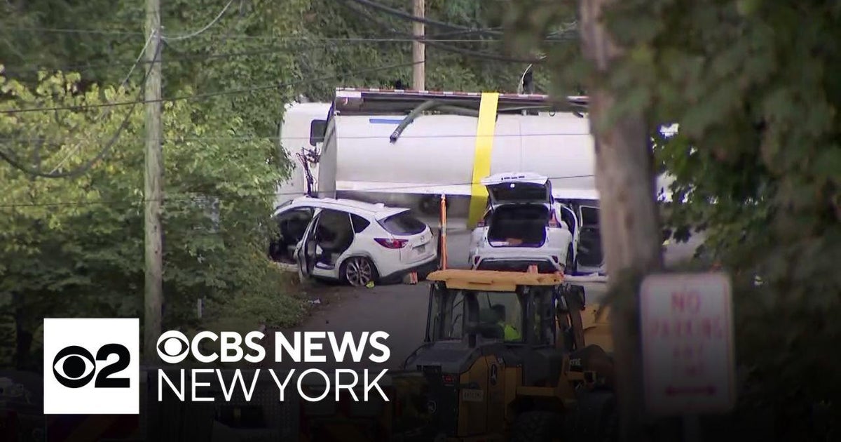 Tanker truck overturns in Bernardsville, N.J. - CBS New York
