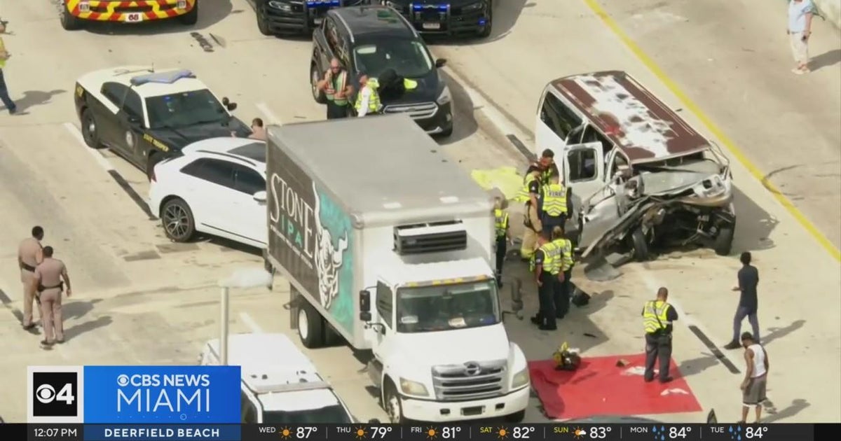 94-year-old woman dies in Davie crash - CBS Miami