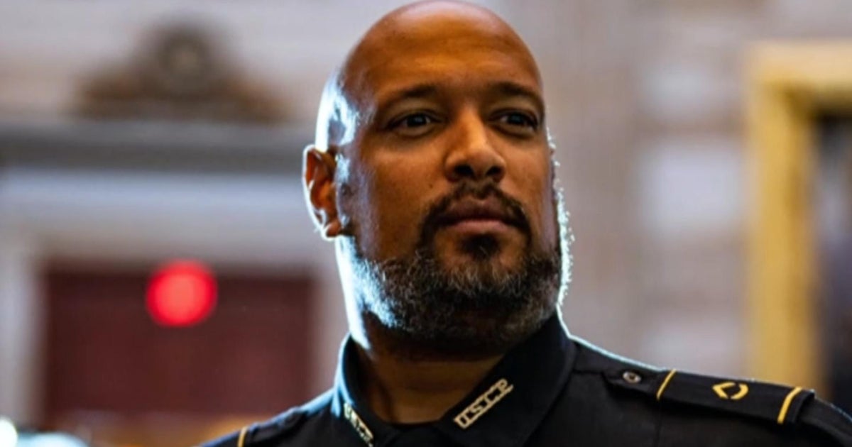 Former Capitol police officers campaigning for Kamala Harris - CBS News