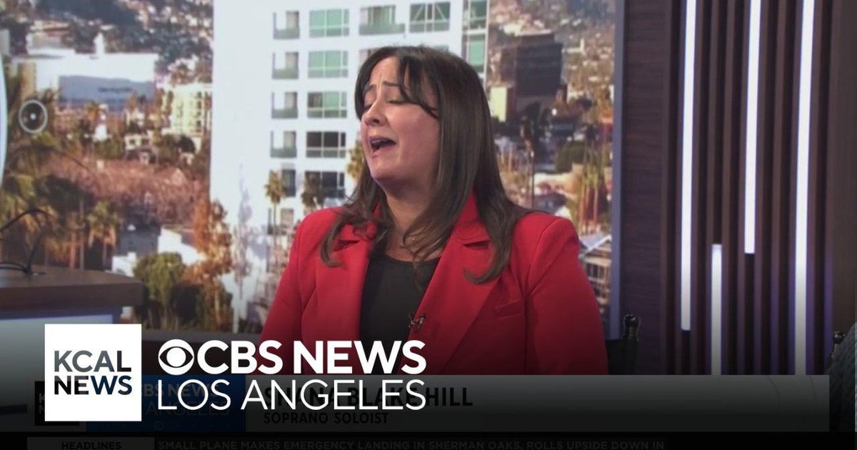 Verdi Chorus singer gives impromptu performance - CBS Los Angeles