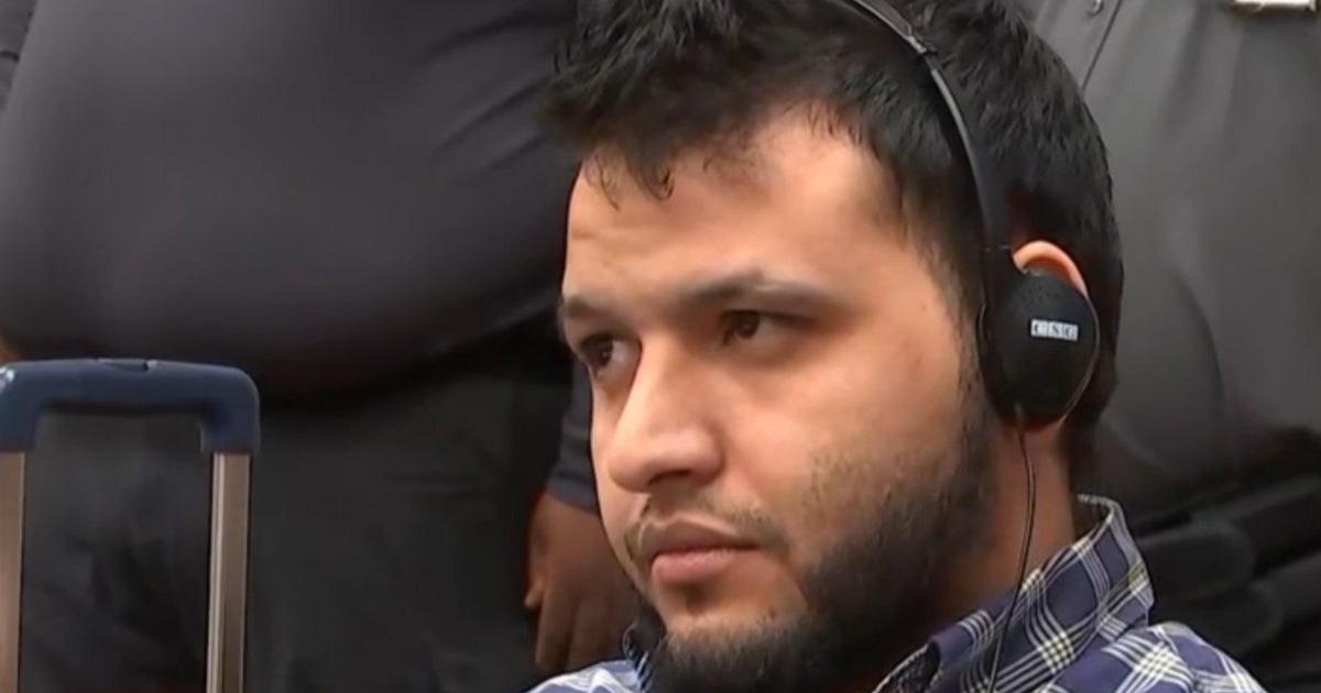 Testimony begins in Laken Riley murder trial - CBS News