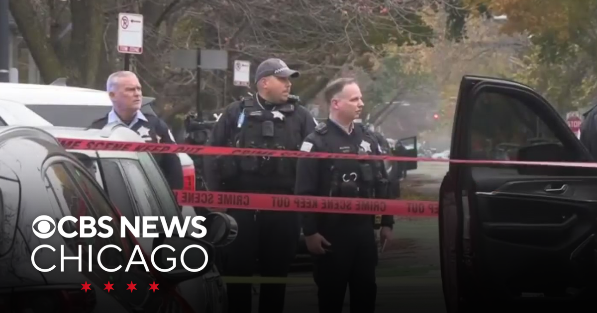 Retired Chicago police sergeant injured in shooting - CBS Chicago