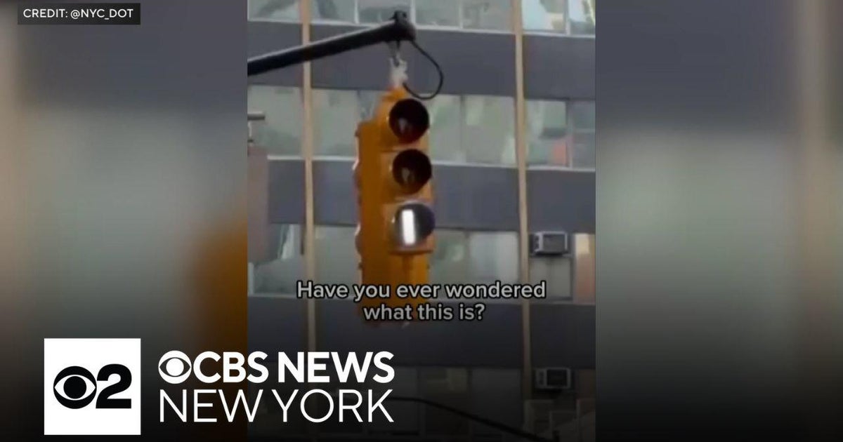 NYC DOT installing new traffic lights to help speed up bus service ...