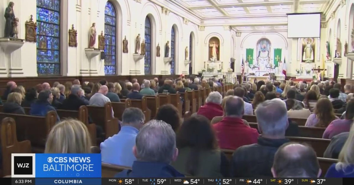 Baltimore parishes hold final Mass before consolidation - CBS Baltimore