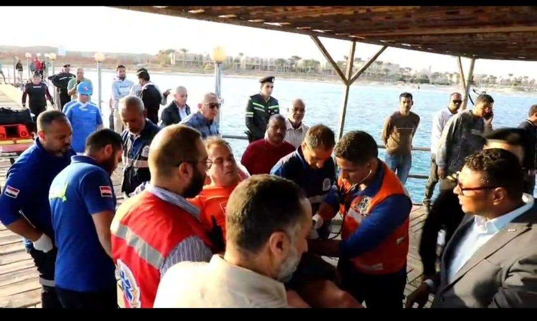 8 still missing, search continues after Egypt tour boat sinks on Red ...