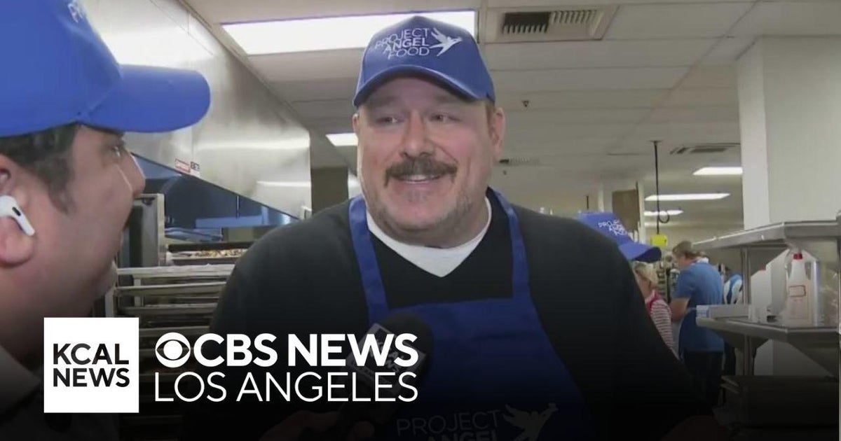 Actor Will Sasso helps prepare meals with Project Angel Food - CBS Los ...