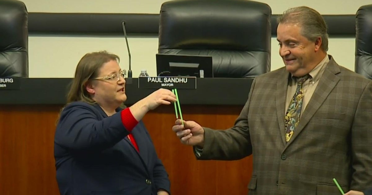 Galt City Council candidates draw straws to break tie - CBS Sacramento