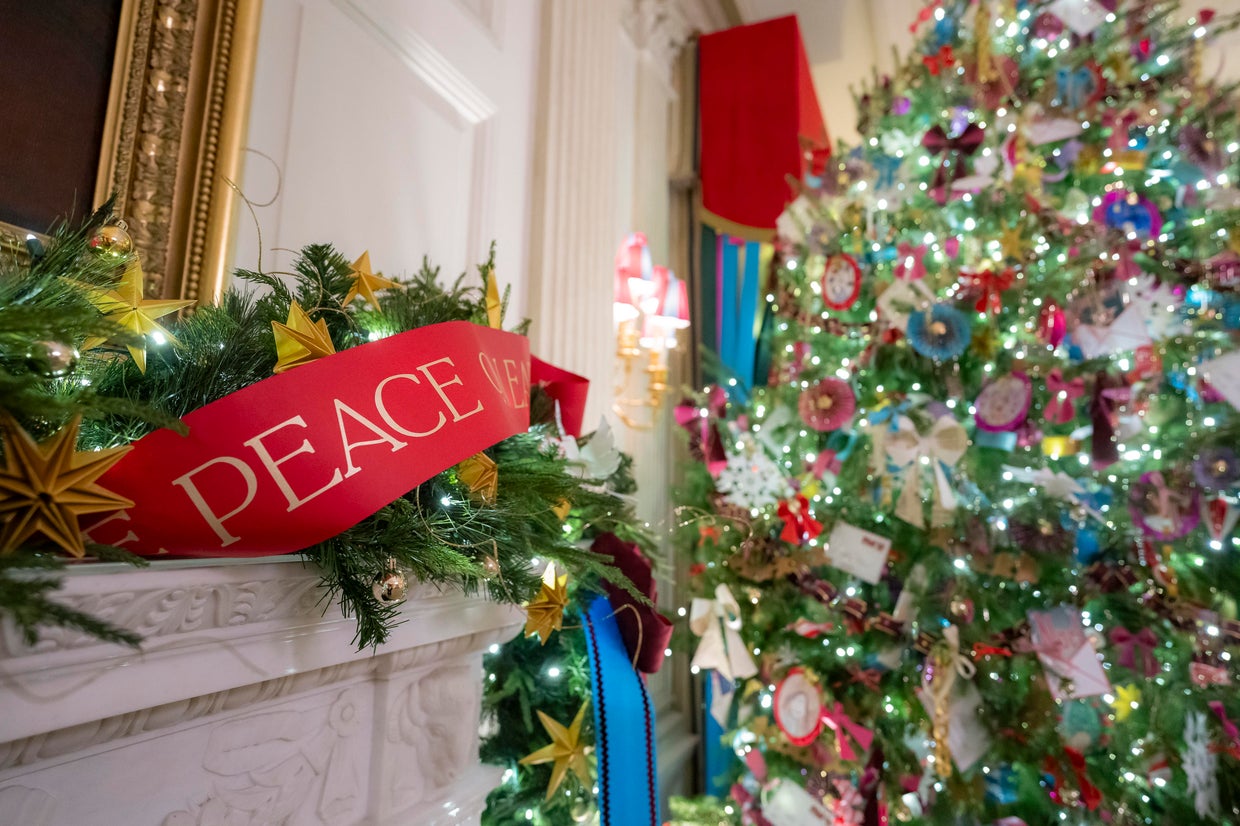 Biden participated in his final White House Christmas tree lighting of ...