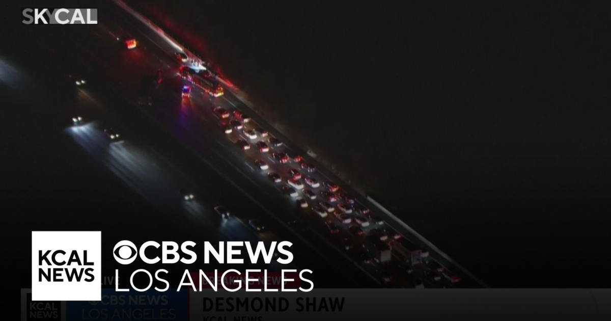 Overturned big rig creates massive traffic jam on 60 Freeway in Pomona ...