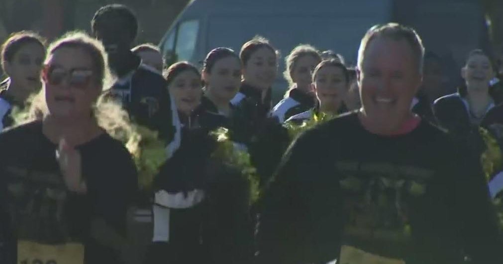 South Florida community runs together in Aden Perry Hero 5K - CBS Miami