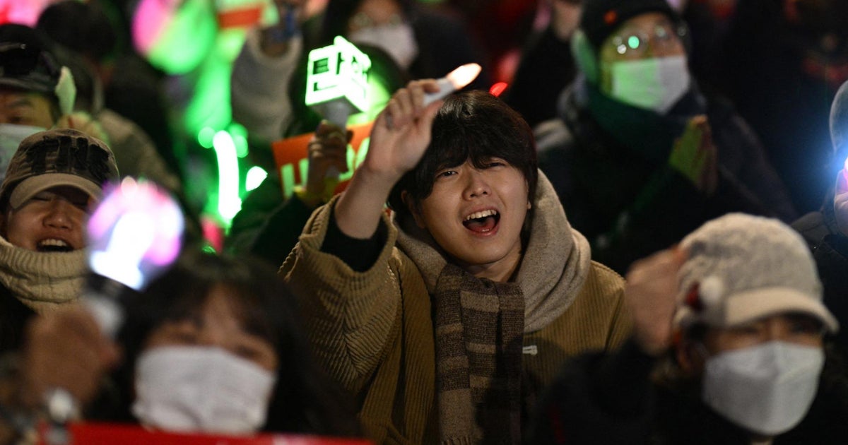 Protests in South Korea calling for impeachment of Yoon Suk Yeol - CBS News