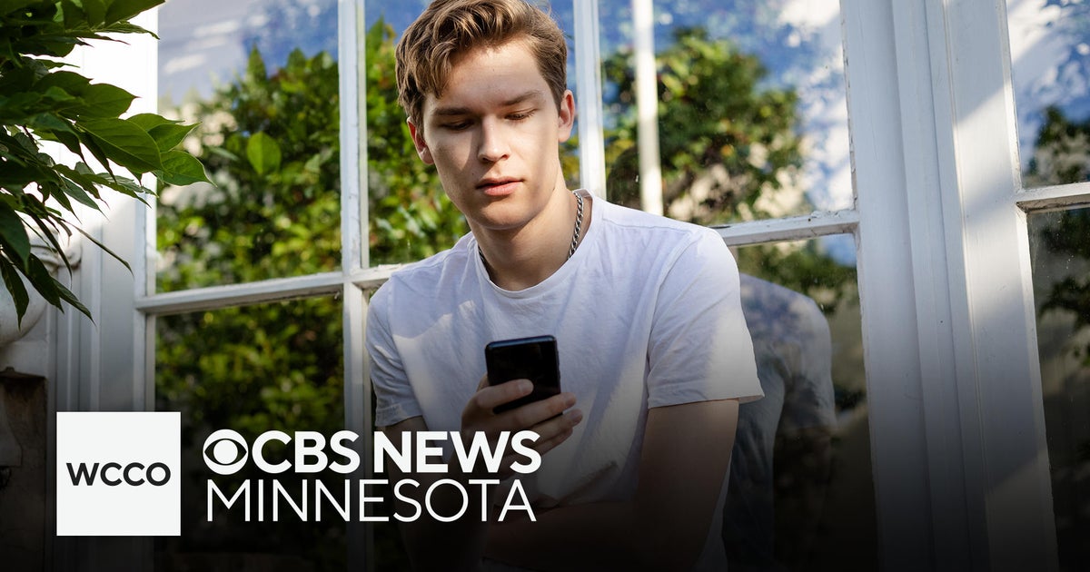 New research shows exactly what's driving your FOMO - CBS Minnesota
