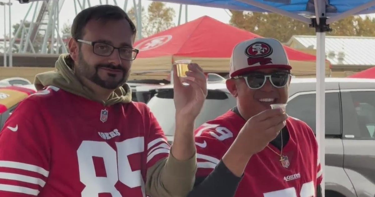 49ers fans tailgate for Thursday night's game against the Rams despite ...