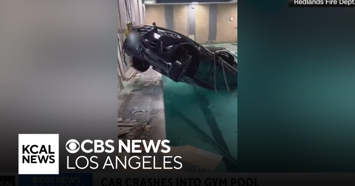 Video shows car being pulled out of swimming pool at Redlands 24 Hour ...