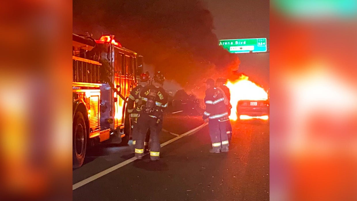 Car catches fire on I-5 in Sacramento, blocks lane - CBS Sacramento