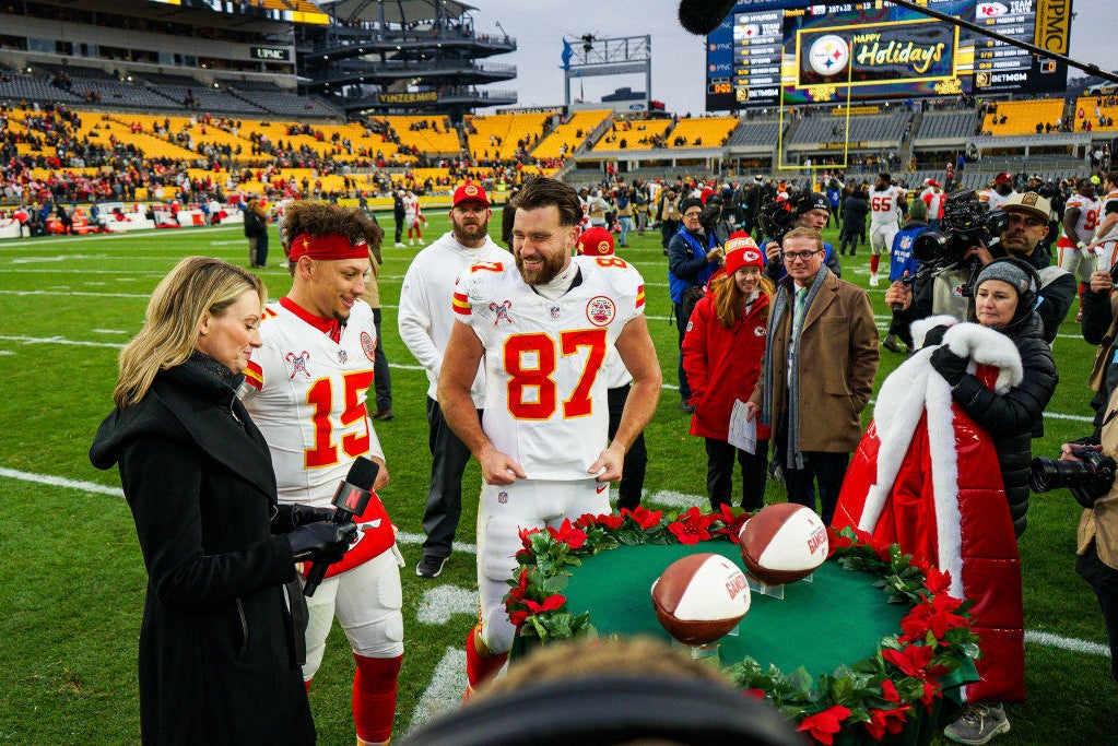 NFL doubleheader on Christmas Day sets streaming viewership records ...