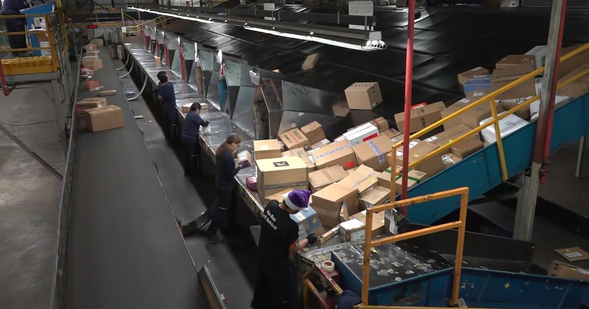 What to know about returning unwanted holiday gifts - CBS News