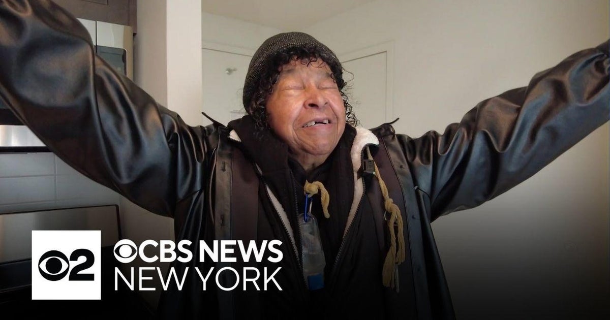 Bronx woman moves into new apartment after monthslong ordeal - CBS New York