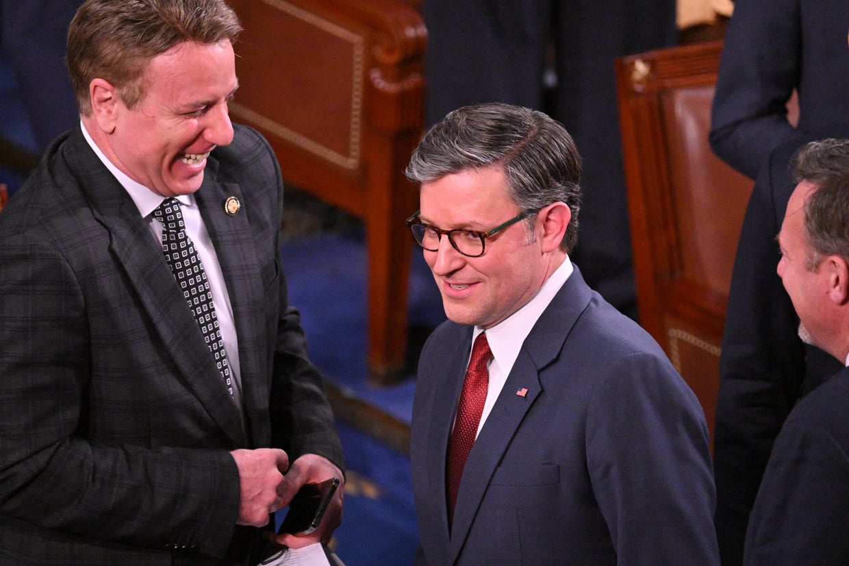 Mike Johnson wins reelection as House speaker in dramatic vote to open ...