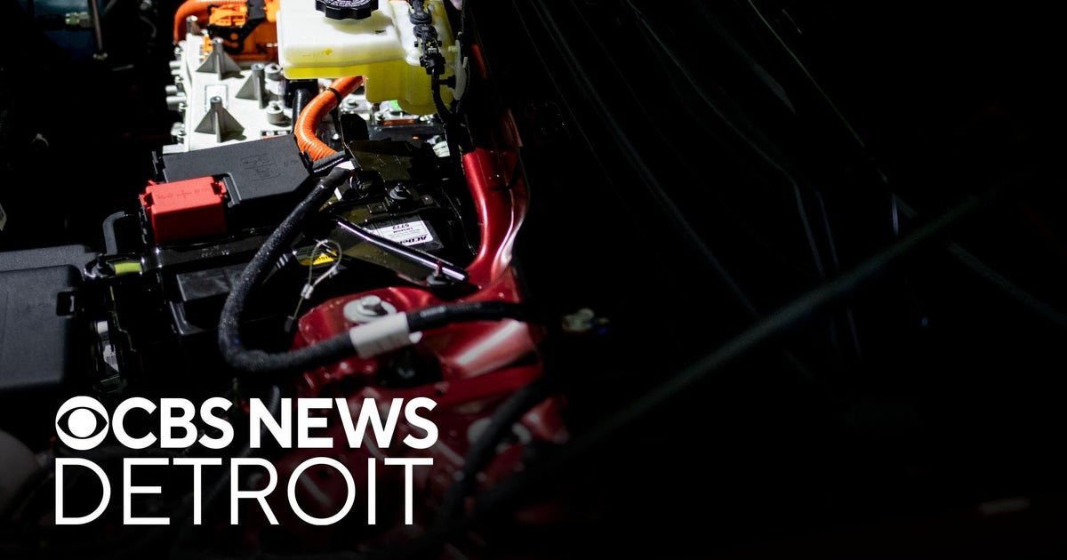 Detroit Auto Show features more than 170 modified cars - CBS Detroit