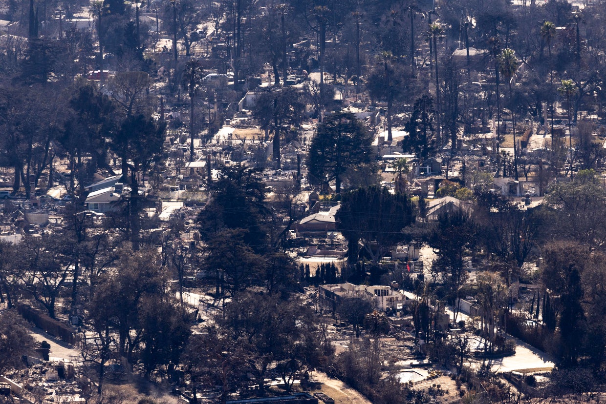 Pictures of L.A. fire damage show aftermath of California blazes - CBS News