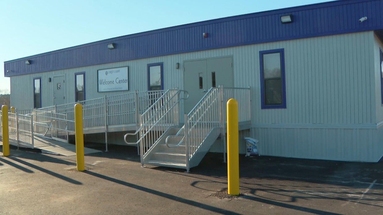 Taunton casino Welcome Center opens with slot machines - CBS Boston