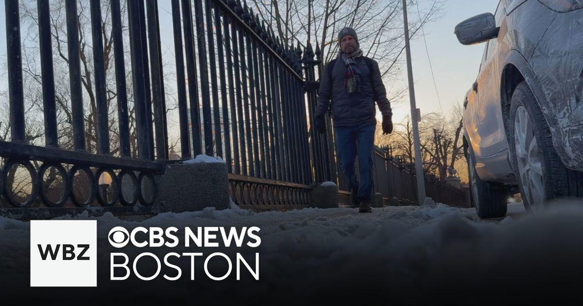 Bostonians brave the cold, endure MBTA delays as freezing weather ...