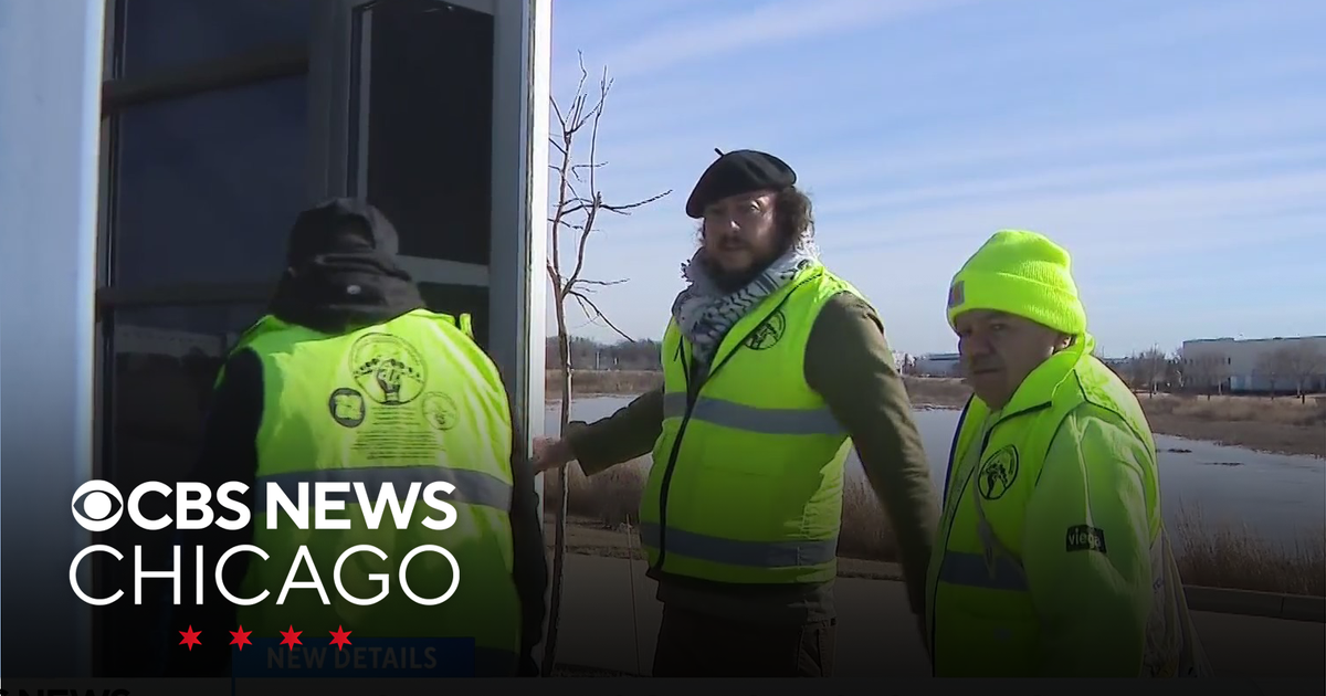 Volunteers patrol Chicago neighborhoods, responding to tips of possible ...