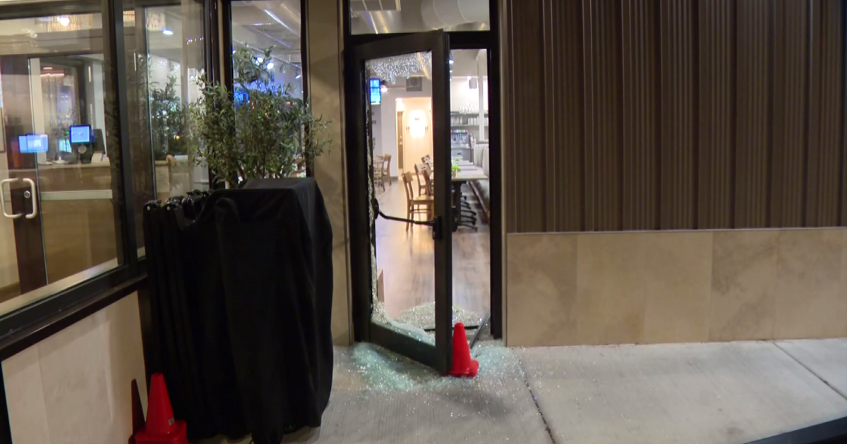 Burglars target restaurant on Chicago's Northwest Side not far from ...