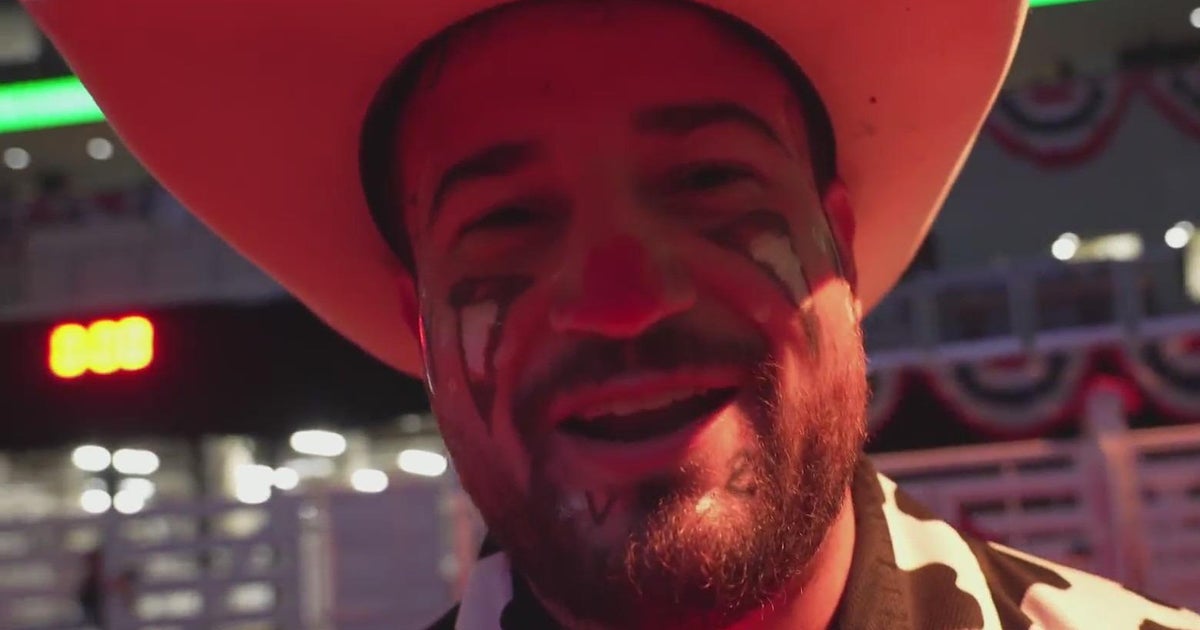 CBS News Texas reporter Bo Evans takes on challenge of being a rodeo ...