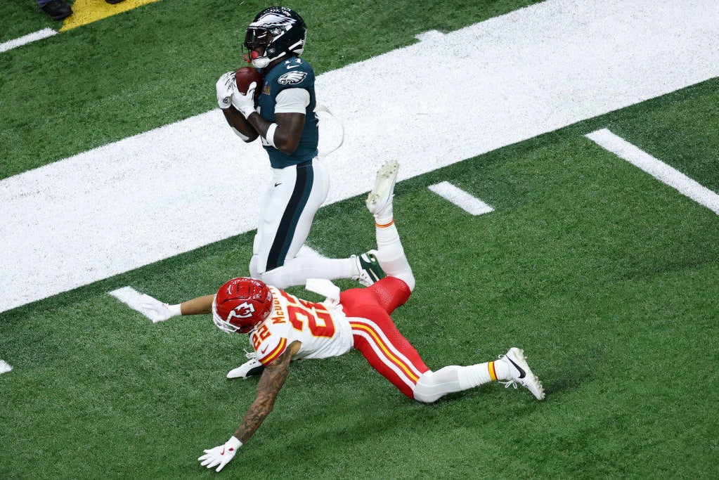 Eagles deny Chiefs Super Bowl 2025 "three-peat" with dominant win. Here are the game highlights.