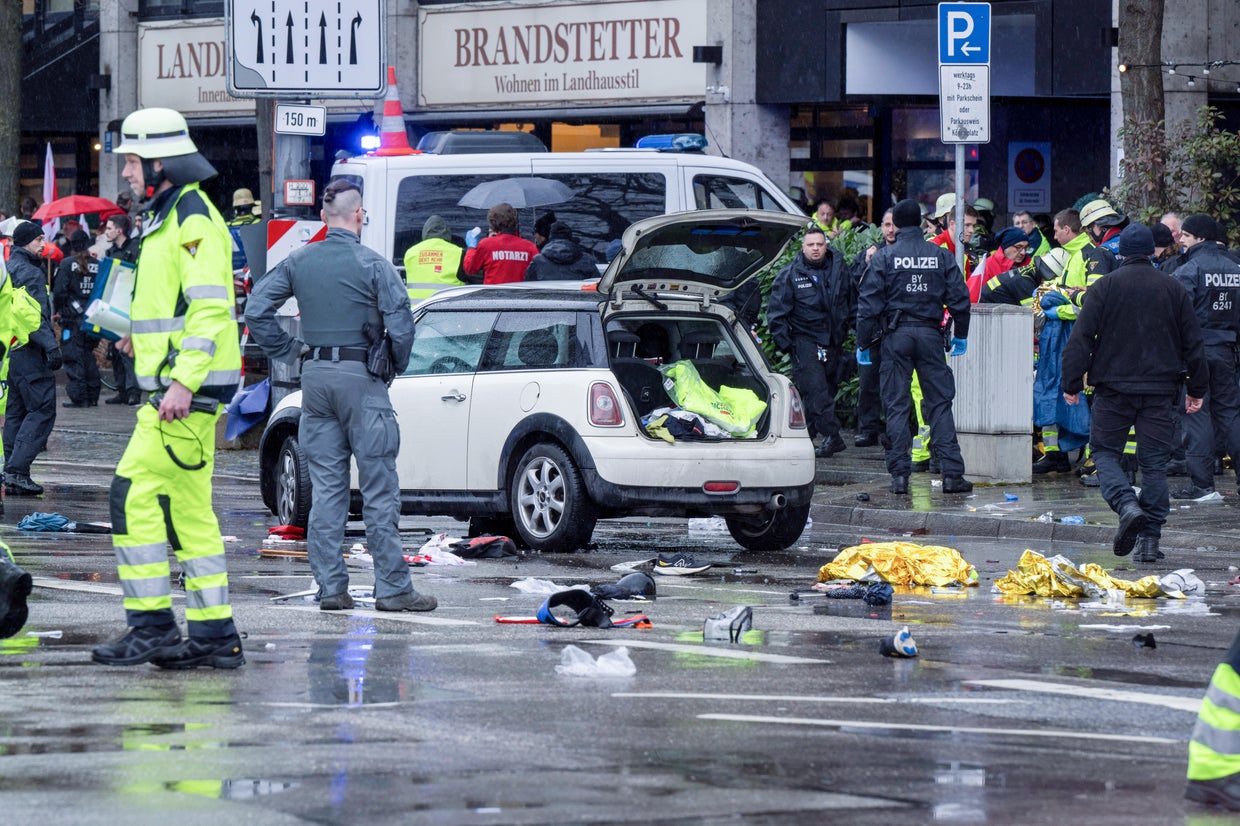 Car drives into crowd in Munich, Germany, wounding 30 people in ...