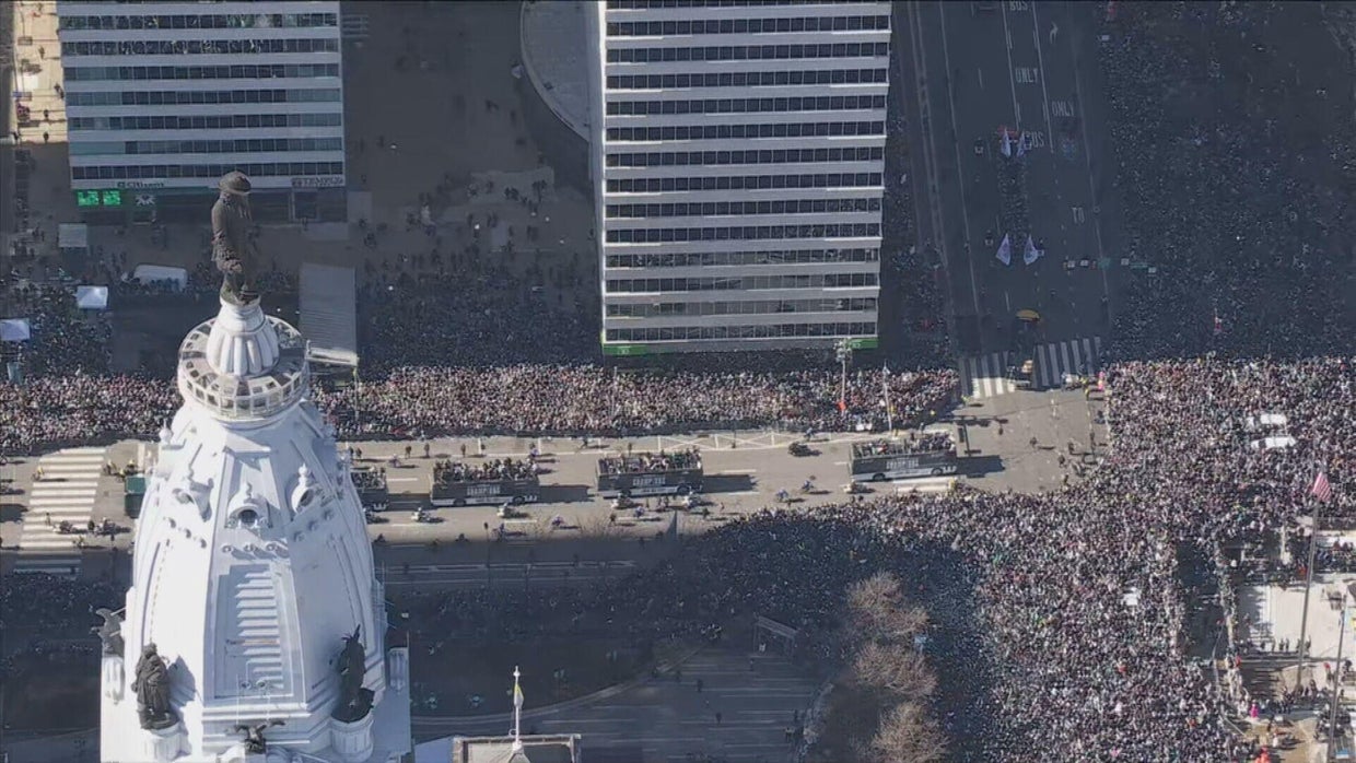 Photos show Eagles Super Bowl 2025 parade in Philadelphia - CBS ...