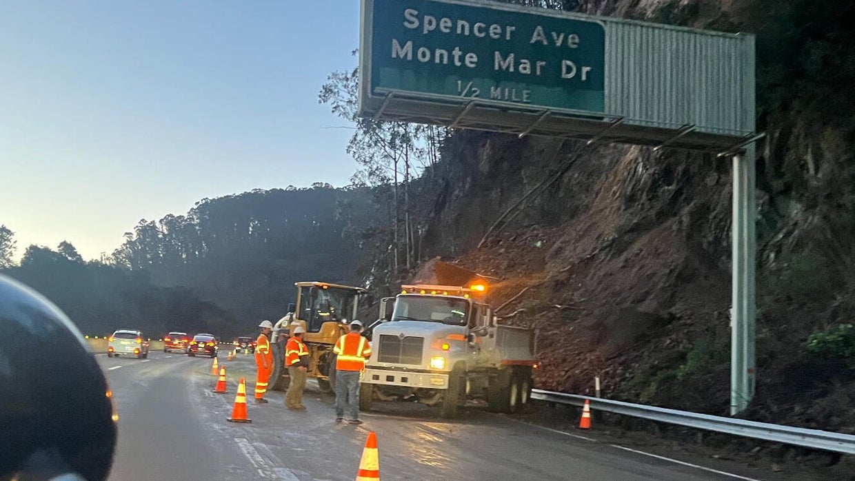 Rockslide blocks lanes of U.S. Highway 101 north of Golden Gate Bridge ...