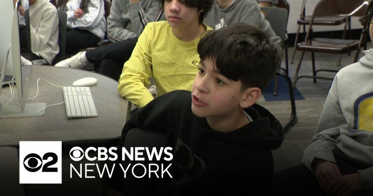 First Alert Weather 101 visits Colonia Middle School - CBS New York