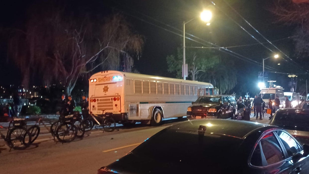 Police storm San Francisco's Jefferson Square Park - dubbed "Zombie ...