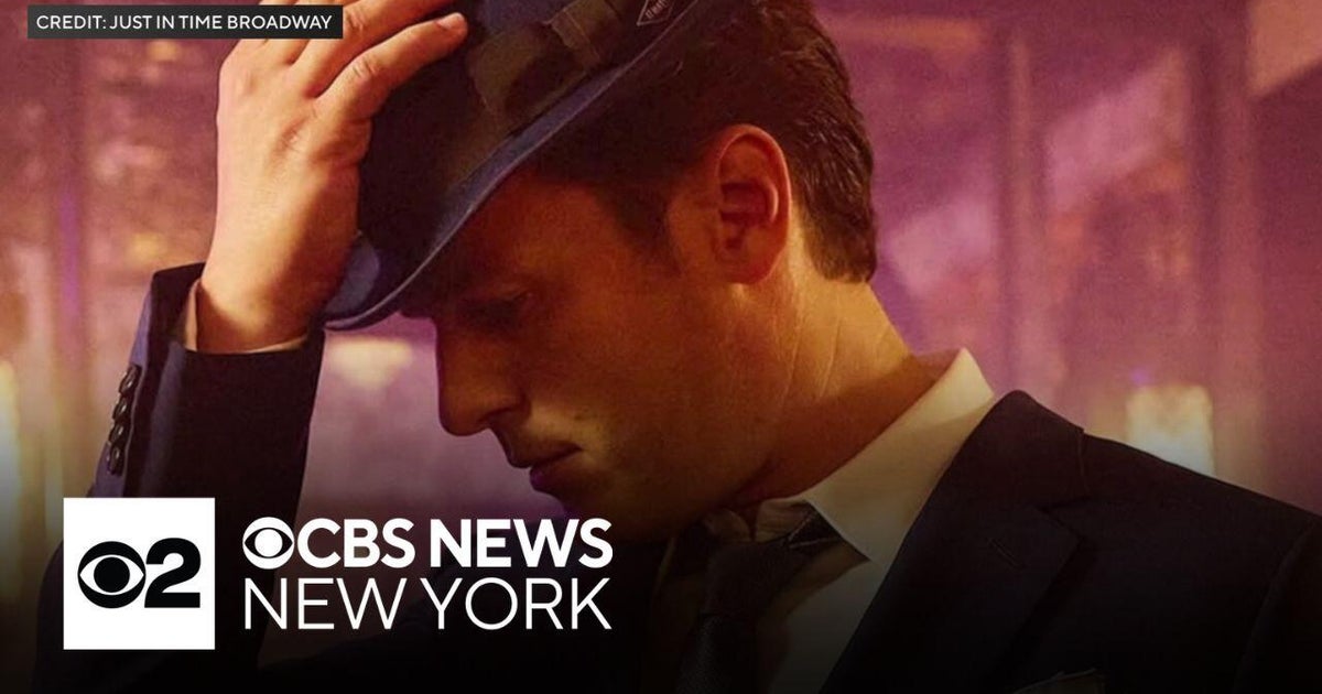 Jonathan Groff is Bobby Darin in new Broadway musical "Just In Time ...