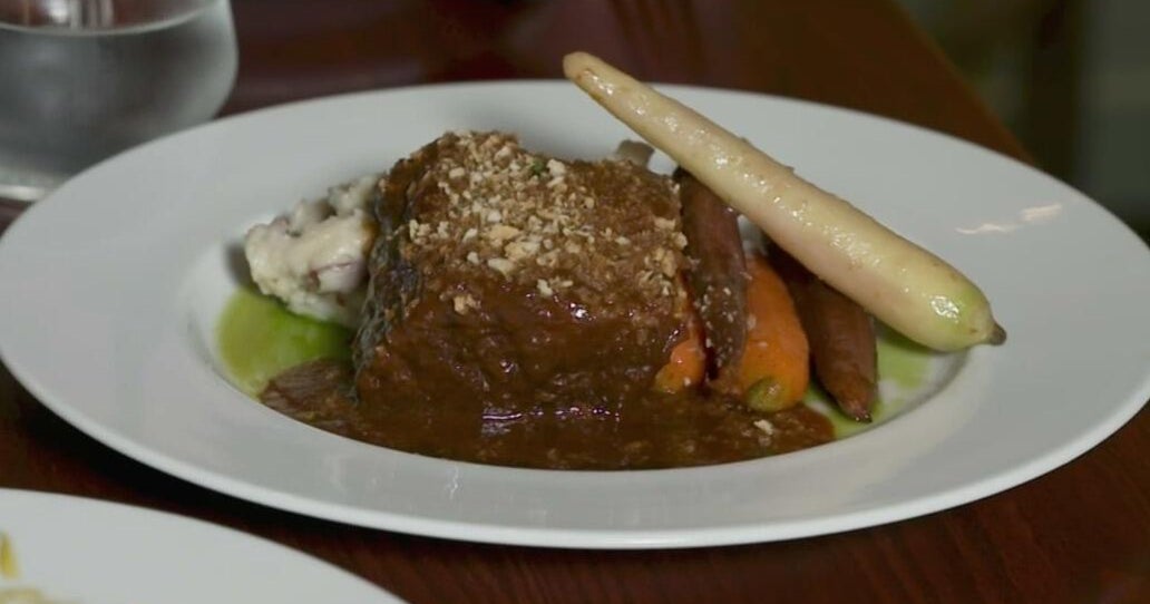 Nostalgic fine dining at Sunness Supper Club in Fort Lauderdale - CBS Miami
