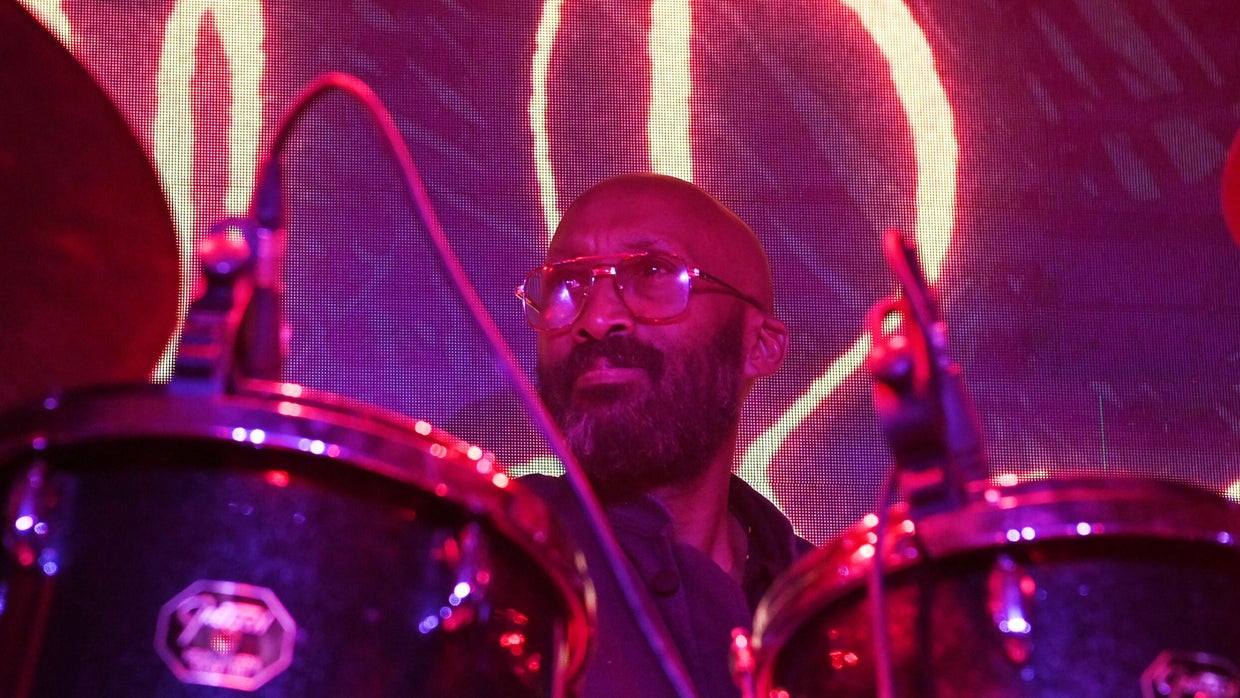 D'Wayne Wiggins, founding member of soul/R&B group Tony! Toni! Toné ...