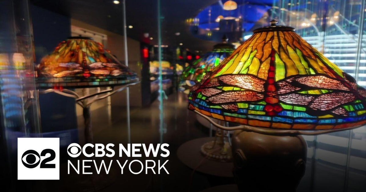 Shining a light on the true creators of Tiffany lamps - CBS New York