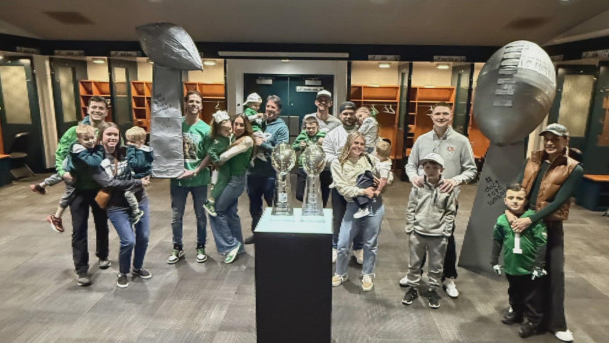 Die-hard Philadelphia Eagles fans create second duct-tape Lombardi ...