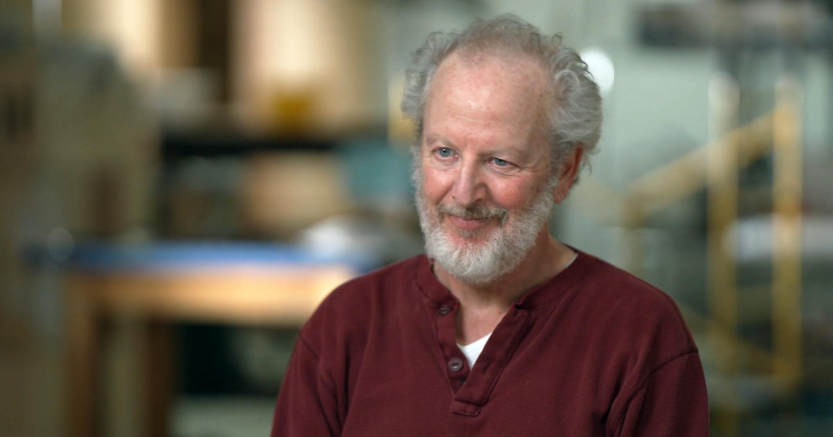 Daniel Stern reflects on his career, new book "Home and Alone" - CBS News