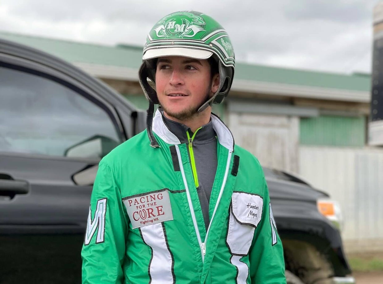 Driver dies after horse racing accident at The Meadows - CBS Pittsburgh