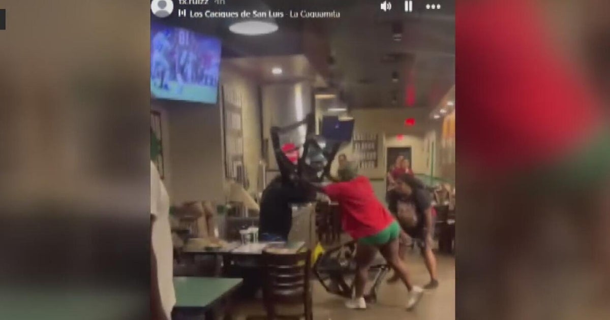 Police investigating fight at Fort Worth Wingstop - CBS Texas