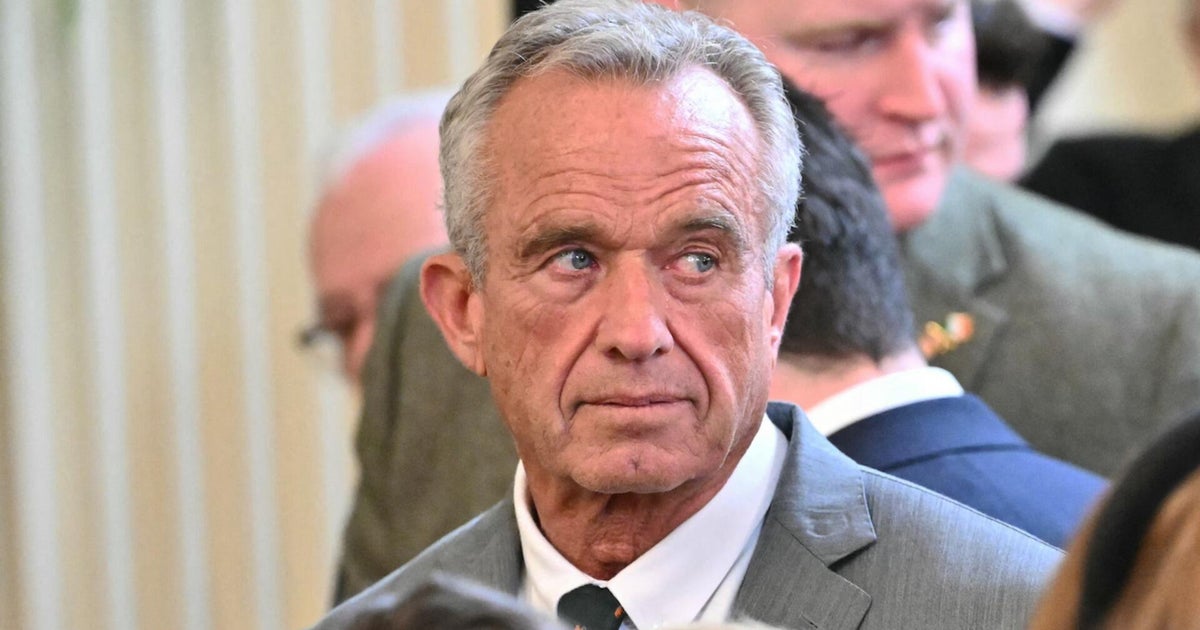 10,000 jobs being cut at Department of Health and Human Services - CBS News