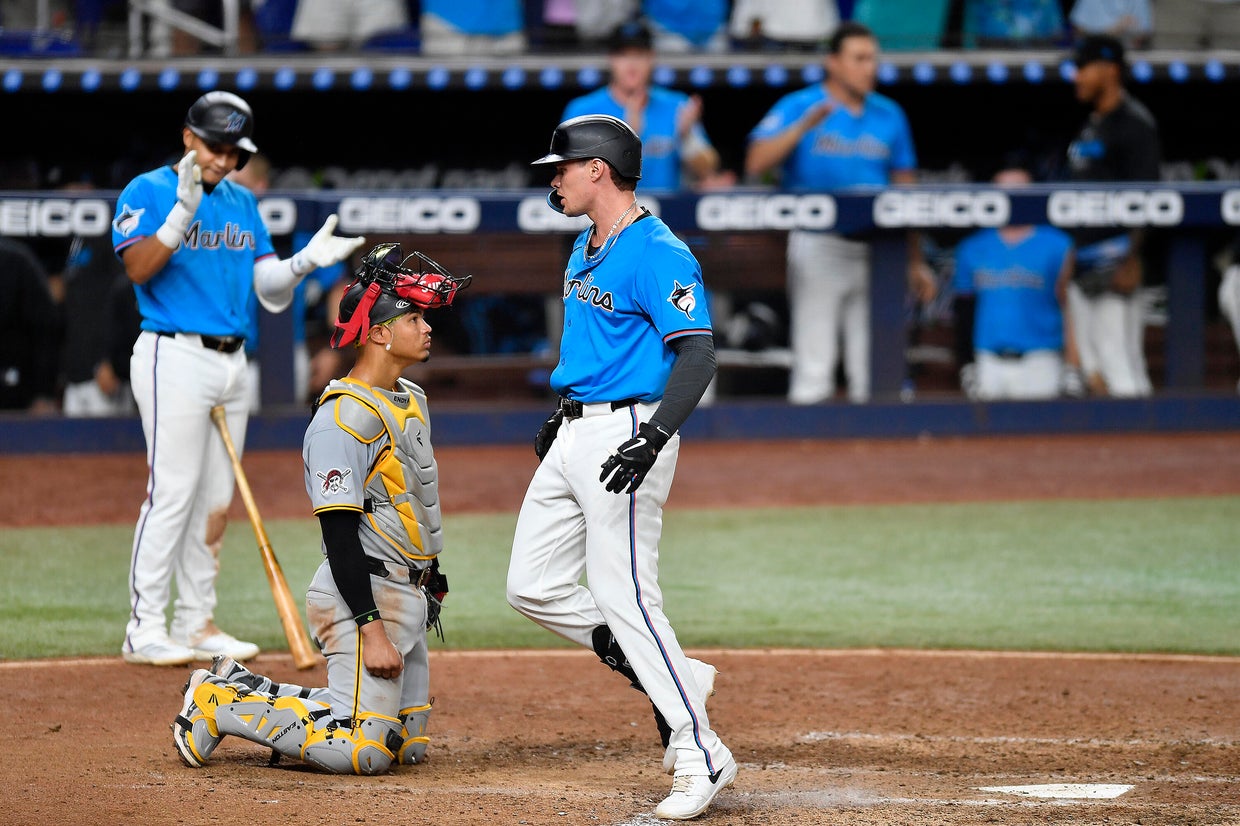 Jeff Conine inducted into Miami Marlins' Hall of Fame before his son ...