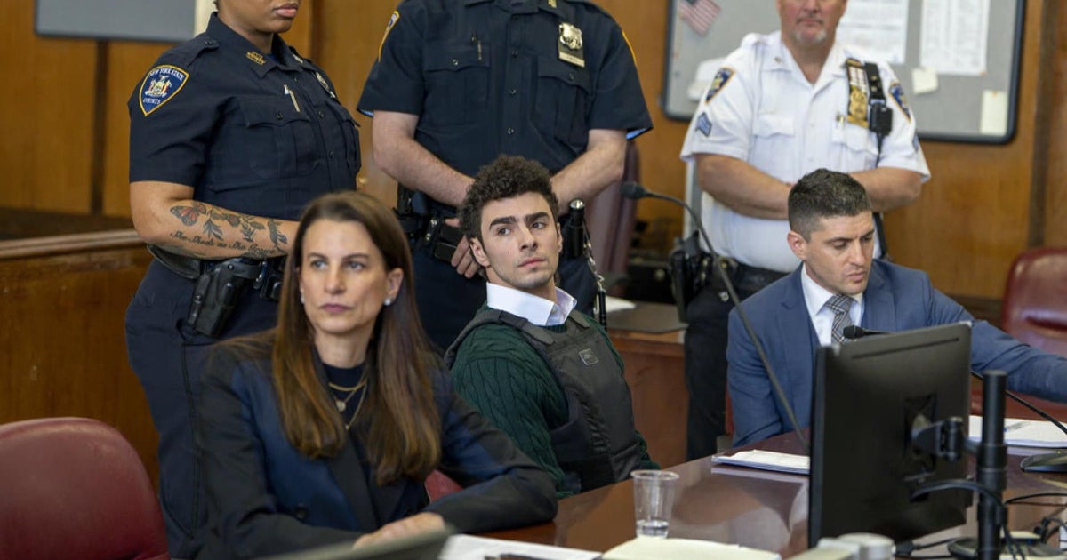 What to know as prosecutors seek death penalty for Luigi Mangione - CBS ...