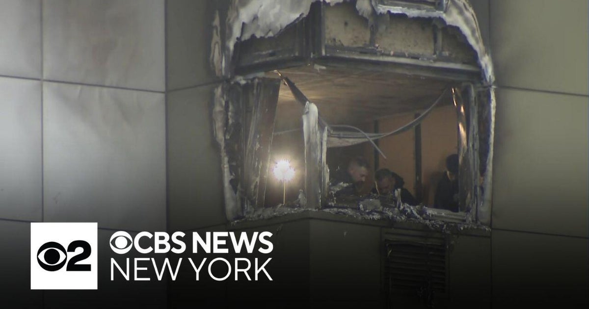 Apartment fire kills 2 elderly people in North Bergen, N.J. - CBS New York